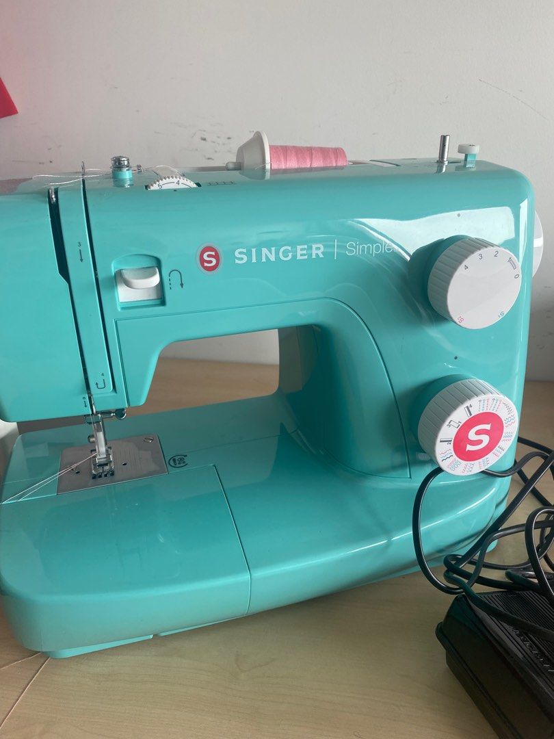 Singer sewing machine 3223, Hobbies & Toys, Stationery & Craft, Craft ...