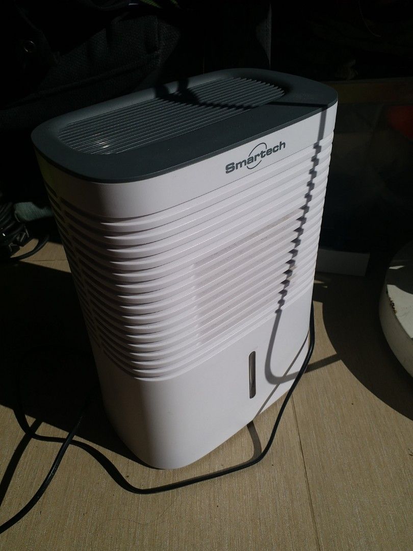 Smartech air purifier, 家庭電器, 空氣清新機及抽濕機 - Carousell