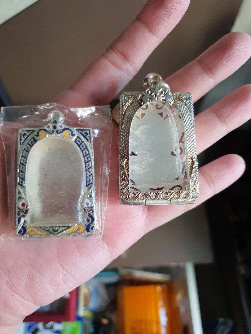 Somdej casing 30 percent silver, Hobbies & Toys, Memorabilia ...