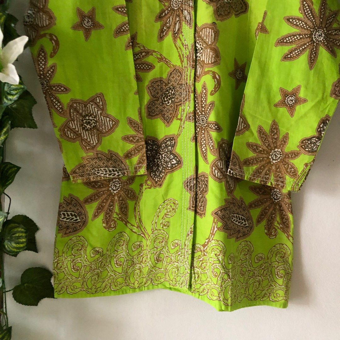 Tunik batik hijau, Fesyen Wanita, Pakaian Wanita, Gaun & Rok di Carousell