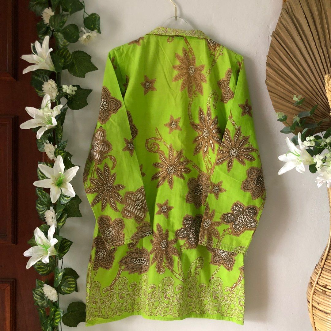 Tunik batik hijau, Fesyen Wanita, Pakaian Wanita, Gaun & Rok di Carousell