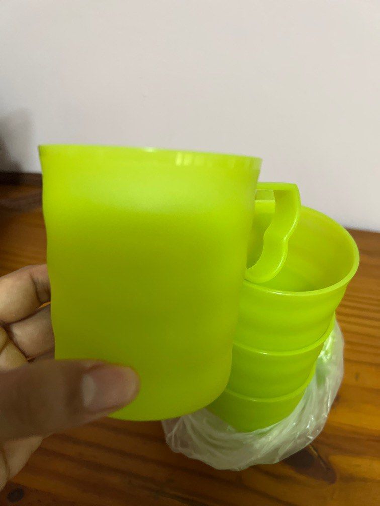 Tupperware cups with cover, Furniture & Home Living, Kitchenware ...