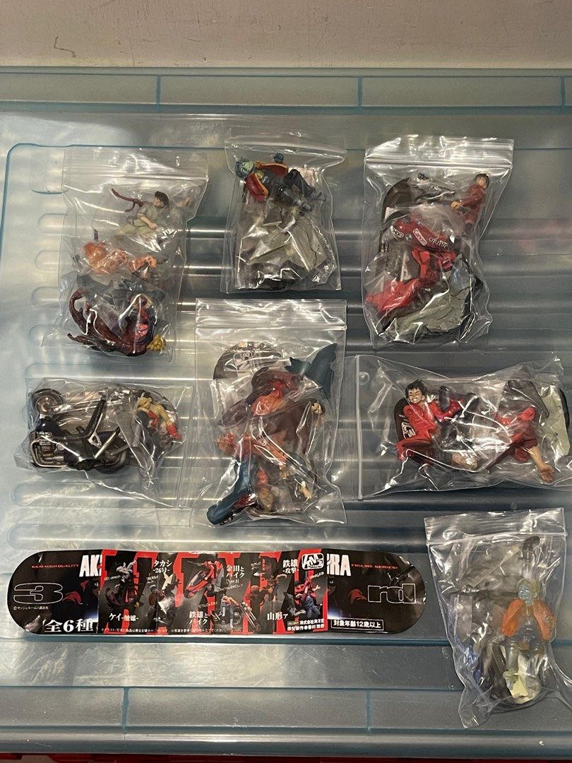 海洋堂 亞基拉 扭蛋 AKIRA part 1 2 3 連part 3透明特別版, 興趣及遊戲, 玩具 & 遊戲類 - Carousell