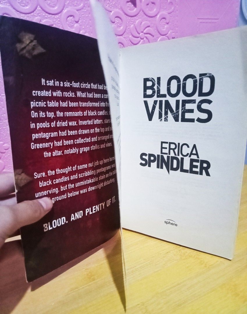 Blood Vines by Erica Spindler, Hobbies & Toys, Books & Magazines ...
