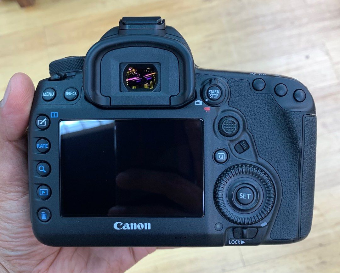 Canon 5D MARK IV body with Grip, Photography, Cameras on Carousell
