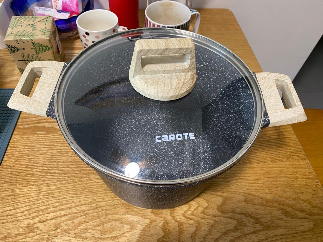 Carote 24cm deep sauce pot, Furniture & Home Living, Kitchenware ...