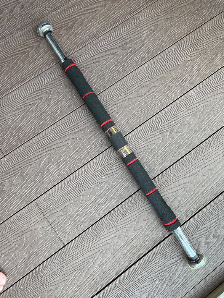 Extendable pull up bar, Sports Equipment, Other Sports Equipment and ...