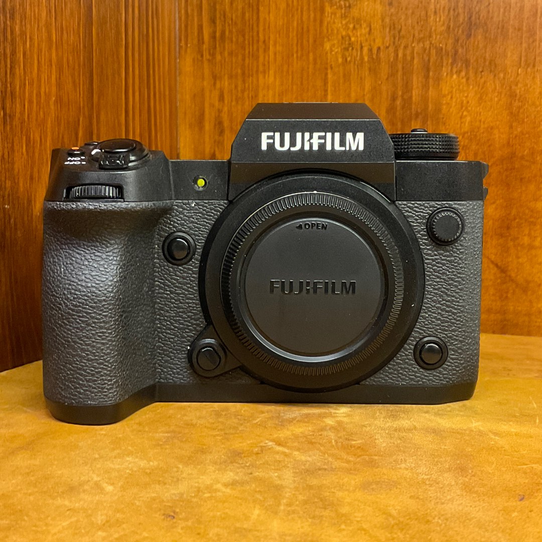 Fuji XH2 W/Box (2C010166), Photography, Cameras on Carousell