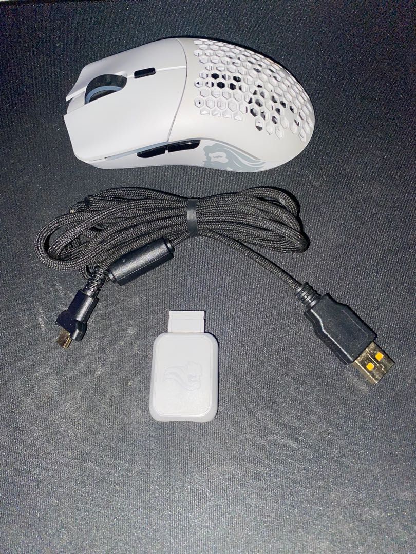 GLORIOUS MODEL O- Wireless WHITE*, 電腦＆科技, 電腦周邊及配件, 電腦滑鼠及相關產品 - Carousell