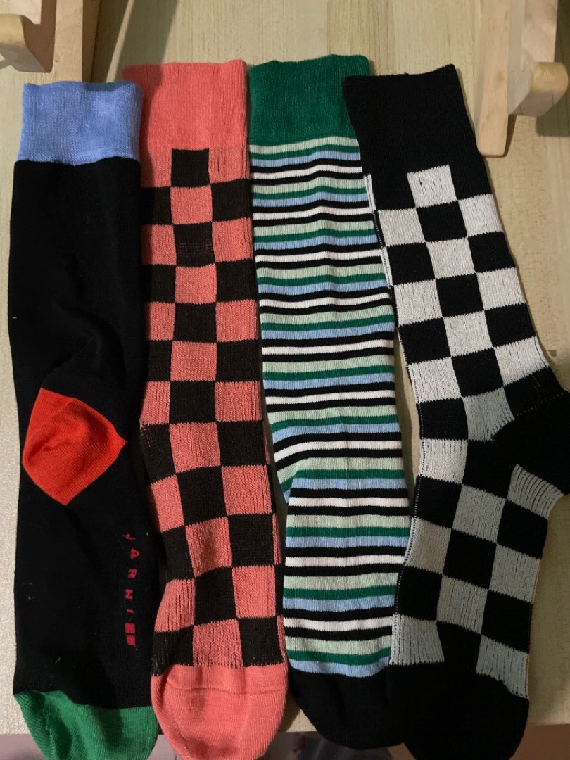 Uniqlo Heat Tech Socks, Men's Fashion, Watches & Accessories, Socks on ...