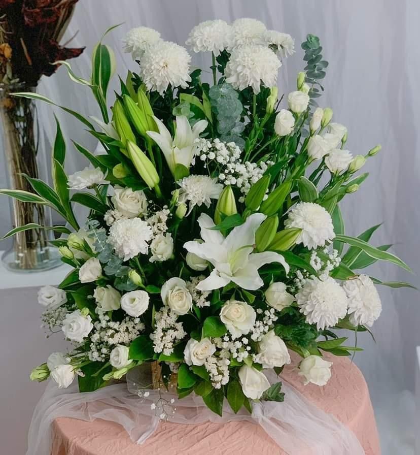 Inauguration flower standings wreaths delivery, Furniture & Home Living ...