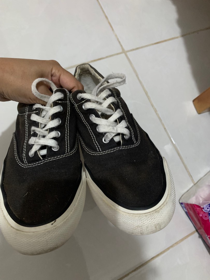 KEDS - Hitam uk 37, Fesyen Wanita, Sepatu di Carousell