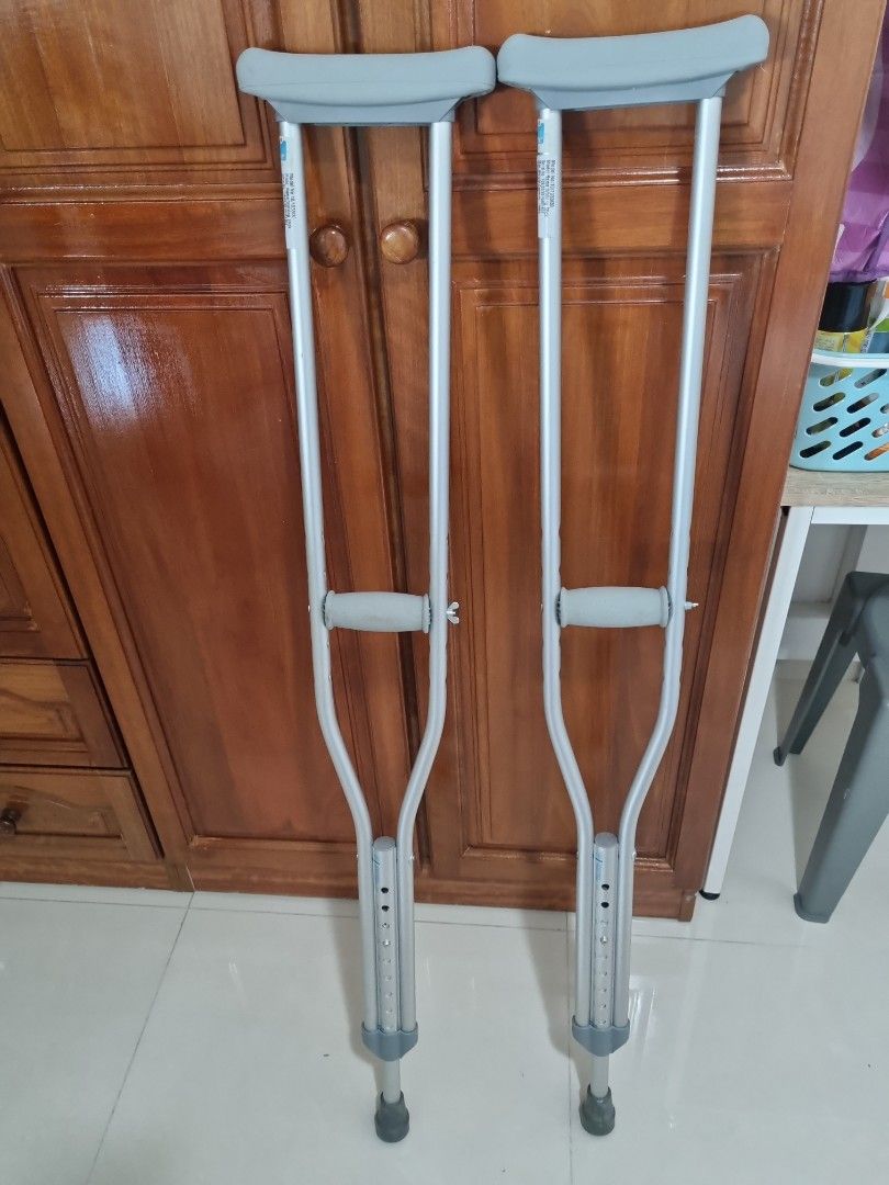 Lifeline walker clutch, Health & Nutrition, Assistive & Rehabilatory ...