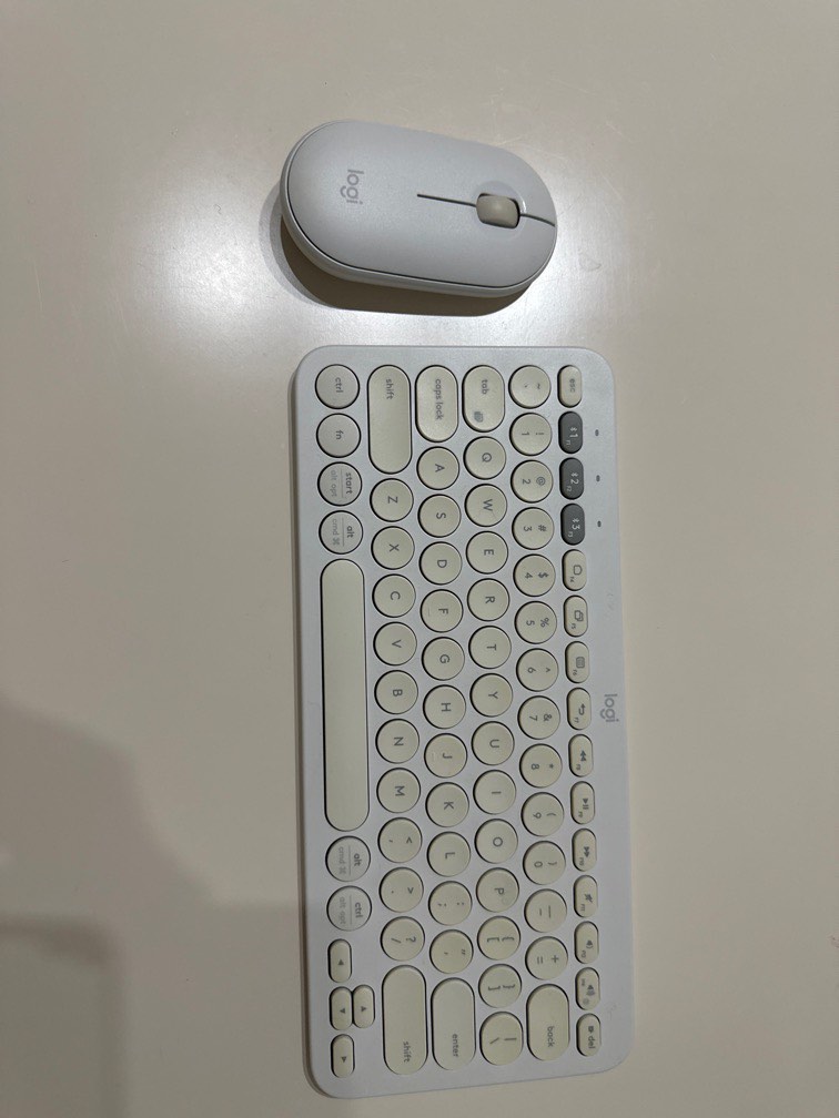 Logi Tech Wireless Mouse And Keyboard Computers And Tech Parts