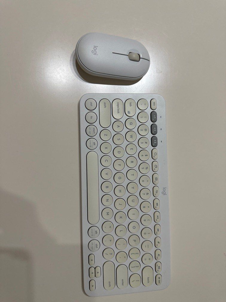 Logi Tech Wireless Mouse And Keyboard Computers And Tech Parts And Accessories Mouse And Mousepads