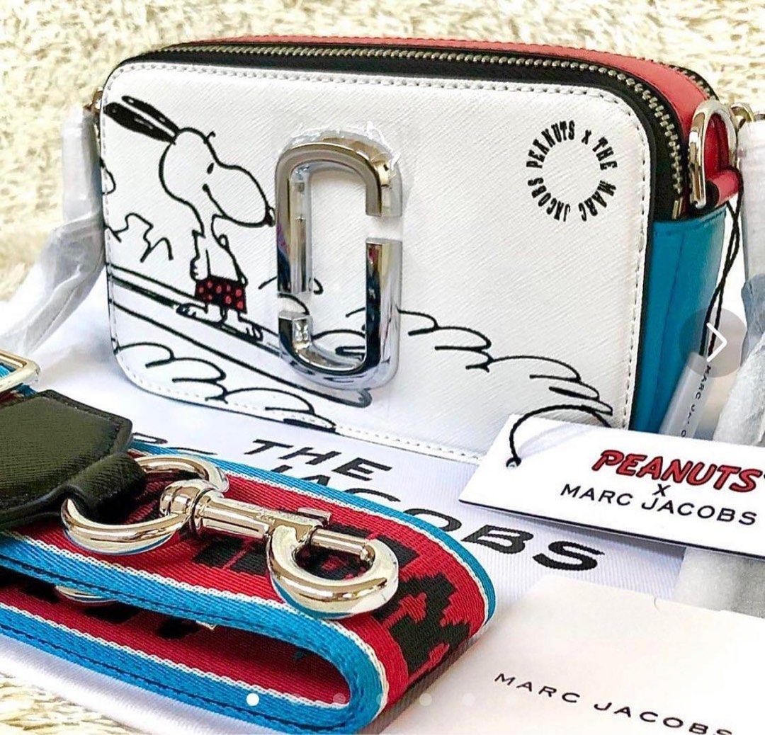 Marc Jacobs Peanuts Lucy Snapshot, Women's Fashion, Bags & Wallets ...