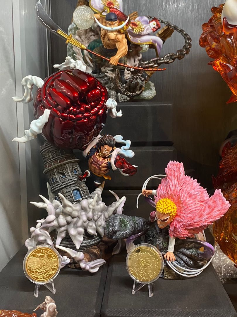 MKE Studio One Piece - WCF statue - Luffy & Doflamingo - A pair, Hobbies & Toys, Toys & Games on ...