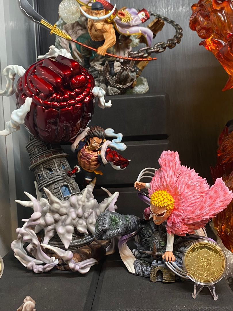 MKE Studio One Piece - WCF statue - Luffy & Doflamingo - A pair, Hobbies & Toys, Toys & Games on ...