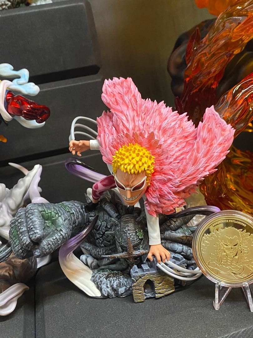 MKE Studio One Piece - WCF statue - Luffy & Doflamingo - A pair, Hobbies & Toys, Toys & Games on ...