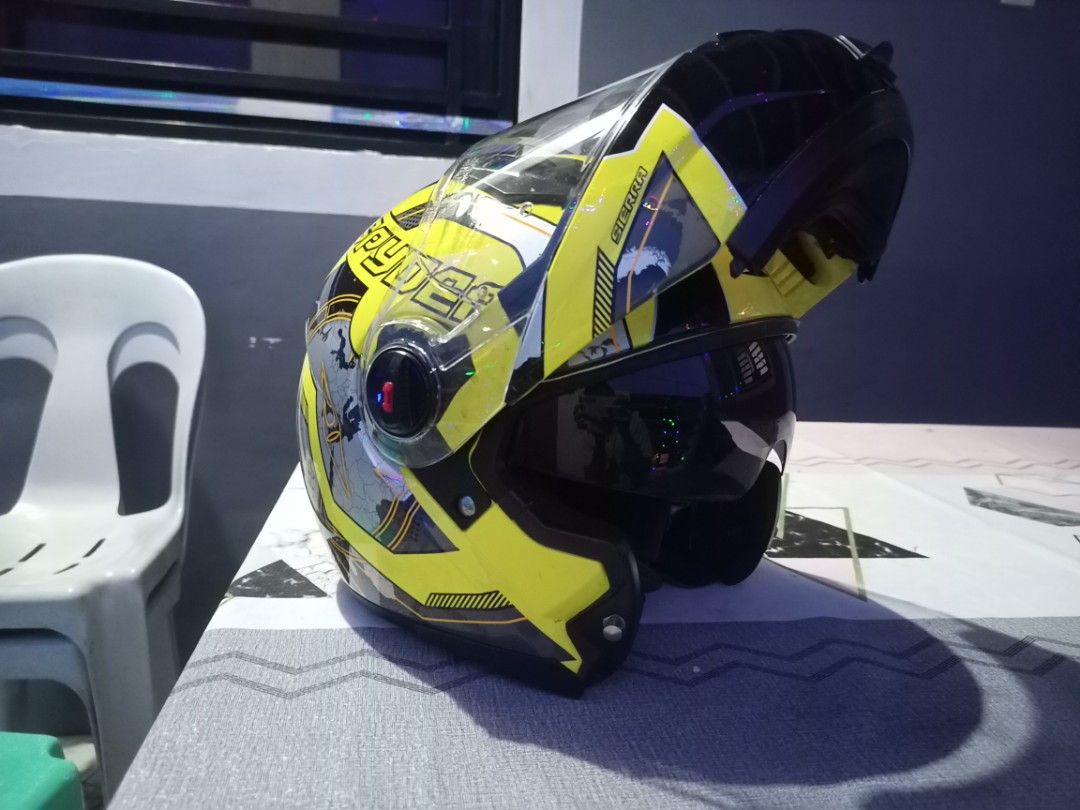 MOTOR HELMET SPYDER SIERRA, Motorbikes, Motorbike Parts & Accessories ...