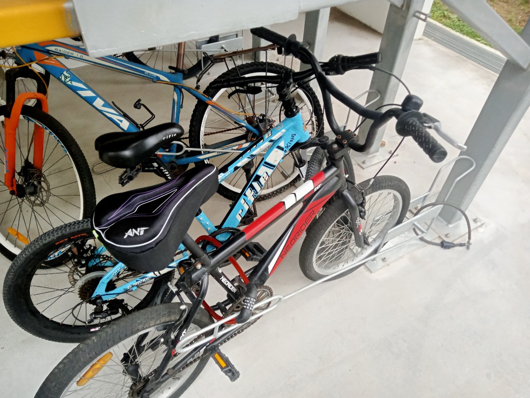 Mountain bike and normal bike, Sports Equipment, PMDs, E-Scooters & E ...