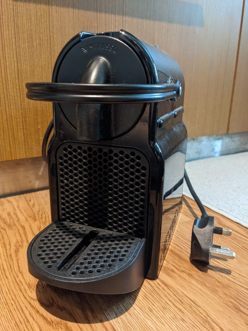 Nespresso Inissia Coffee Machine (Black), TV & Home Appliances, Kitchen ...