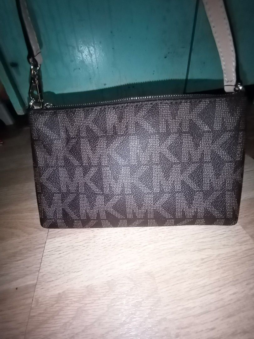 Original Michael Kors Mini Bag, Luxury, Bags & Wallets on Carousell