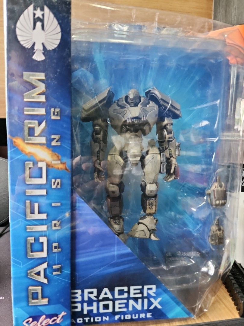 Pacific Rim- Bracer Phoenix (Diamond Select), Hobbies & Toys, Toys ...