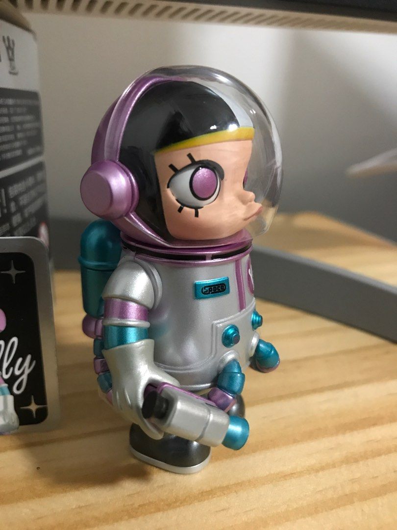 Popmart 100% spade molly - candy, Hobbies & Toys, Toys & Games on Carousell