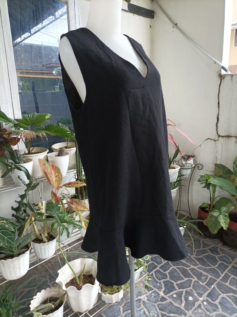 Preloved Second Bekas Mini Dress Overall Hitam Merk Bless, Fesyen ...