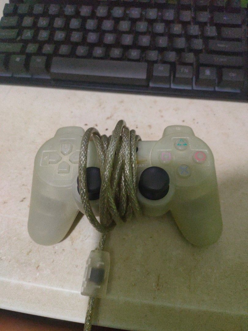 PS2 controller glow in the dark with 2 player ps2 to usb adapter, Video ...