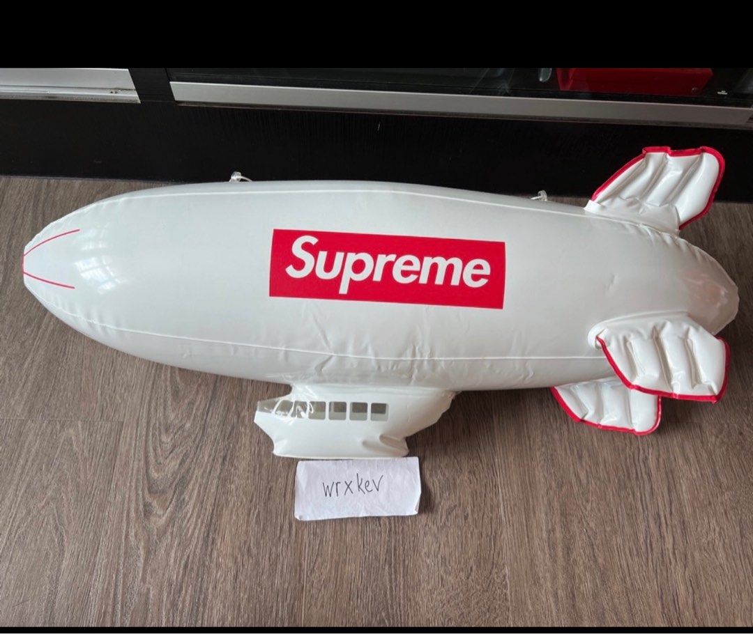 Scarface Blimp Movie Supreme, Hobbies & Toys, Toys & Games on Carousell