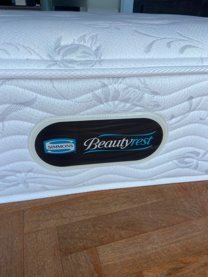 Simmons beauty rest queen, Furniture & Home Living, Furniture, Bed ...