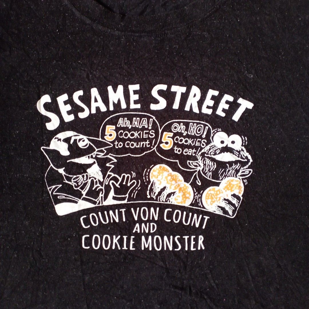 Tshirt Sesame Street Count Von Count Cookie Monster, Women's Fashion ...
