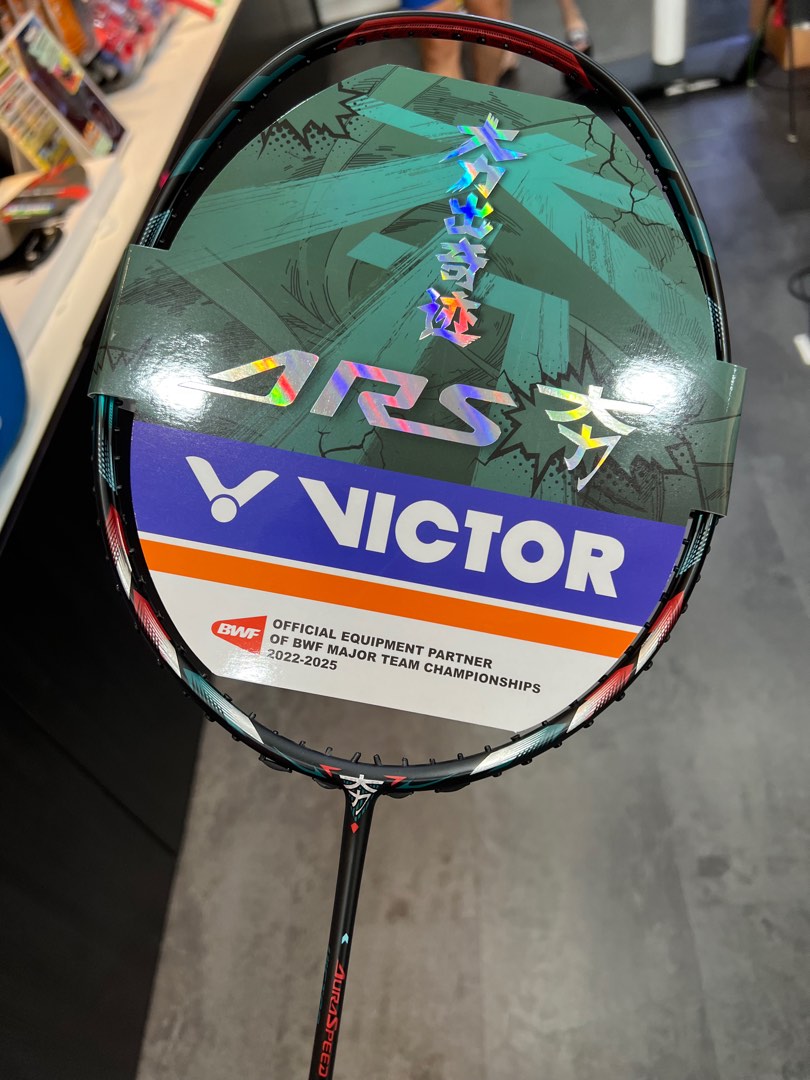 Victor Auraspeed Hang /C badminton racket, Sports Equipment, Sports ...