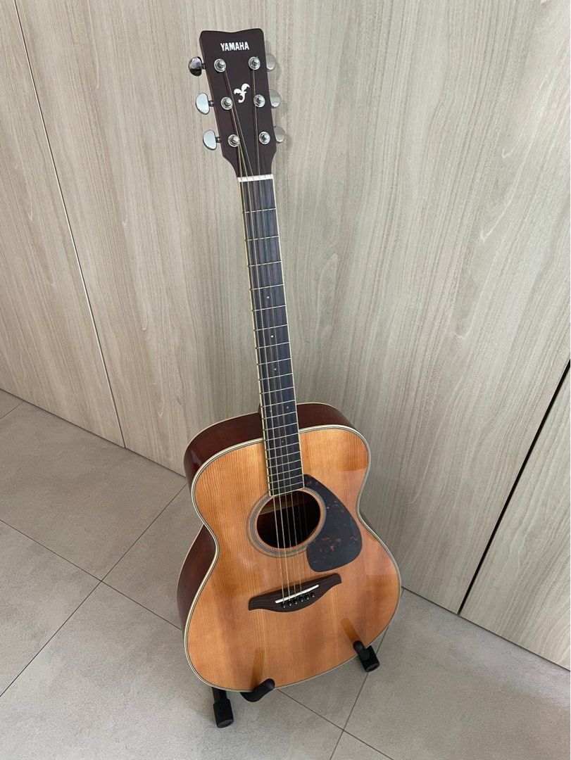 Yamaha FS820 Acoustic Guitar, Hobbies & Toys, Music & Media, Musical ...