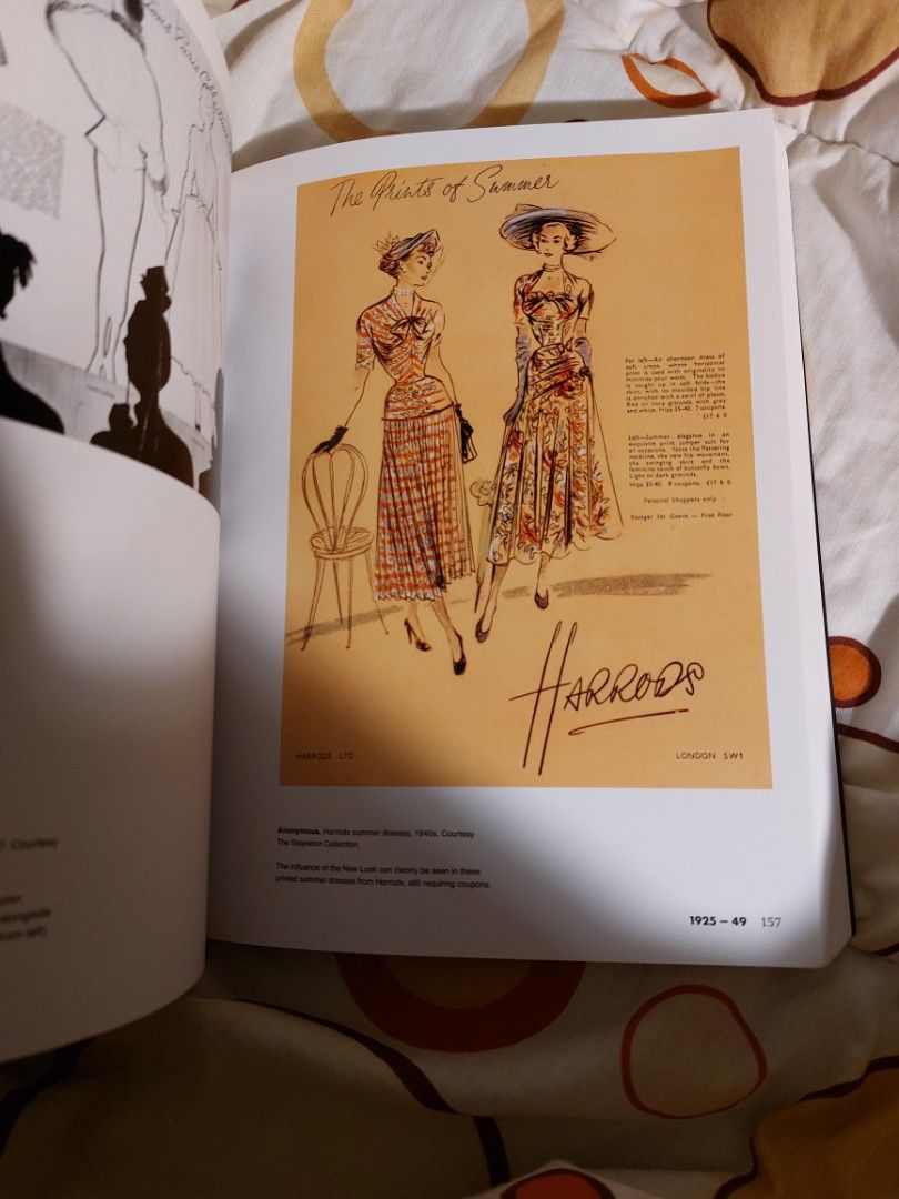 100 years of Fashion illustration ( 1st version), Hobbies & Toys, Books ...