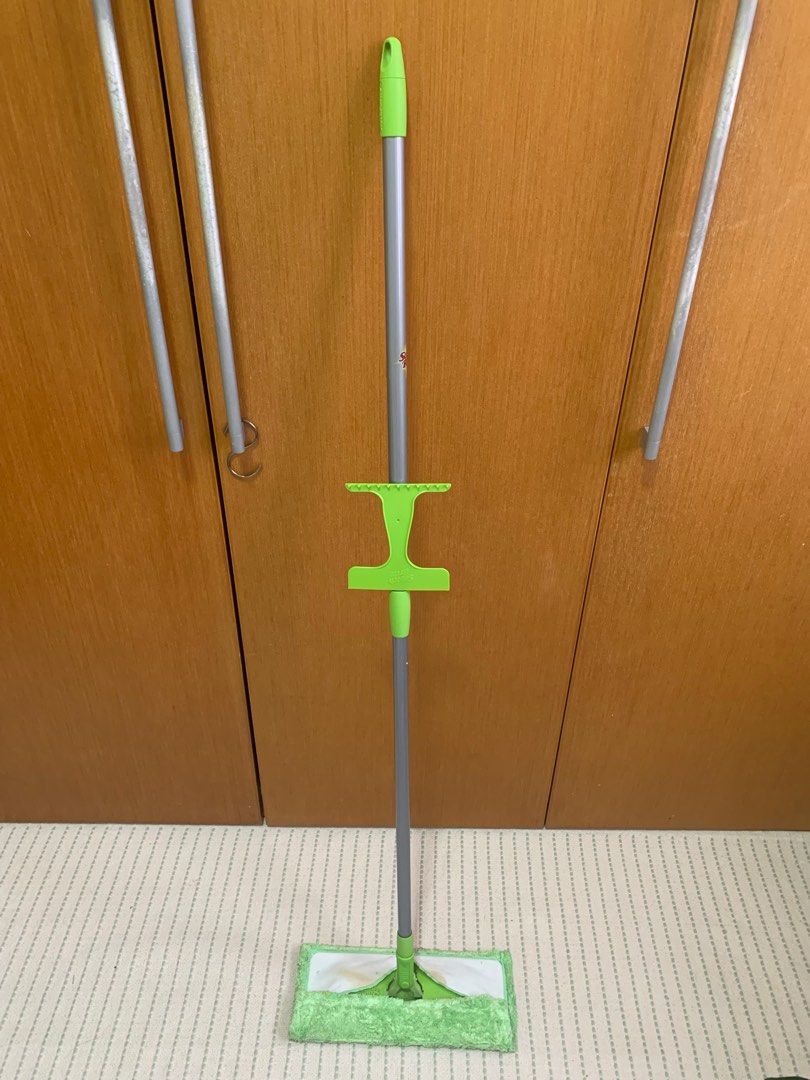 3M Scotch Flat Mop with scraper, Furniture & Home Living, Cleaning ...