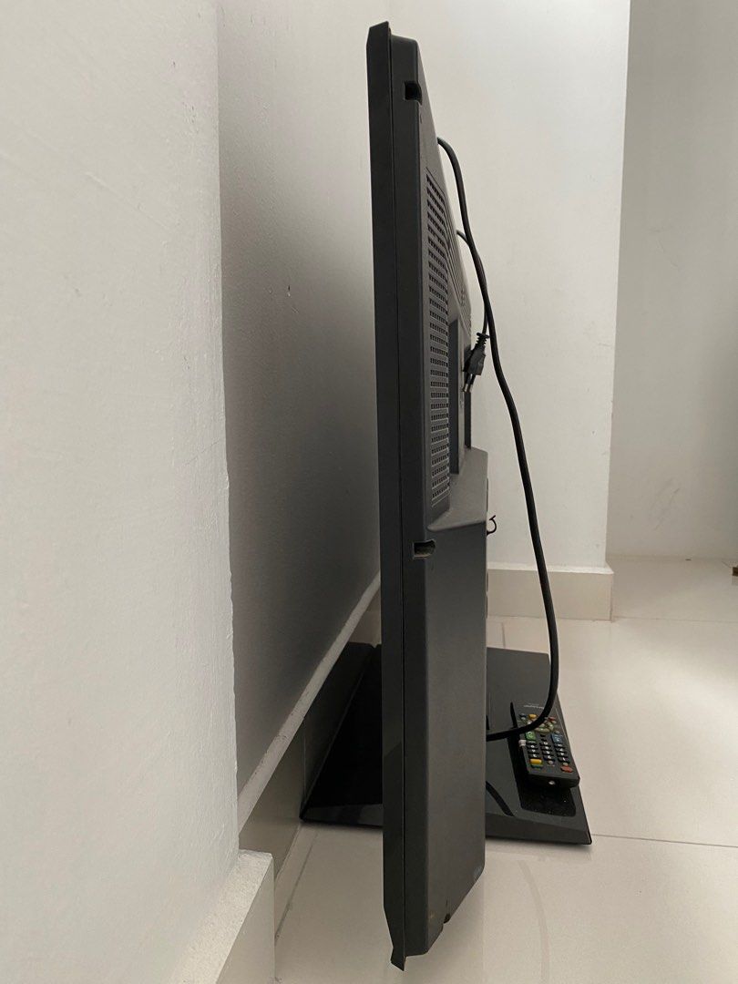4 years old 32 inch Sharp TV LCD, TV & Home Appliances, TV ...