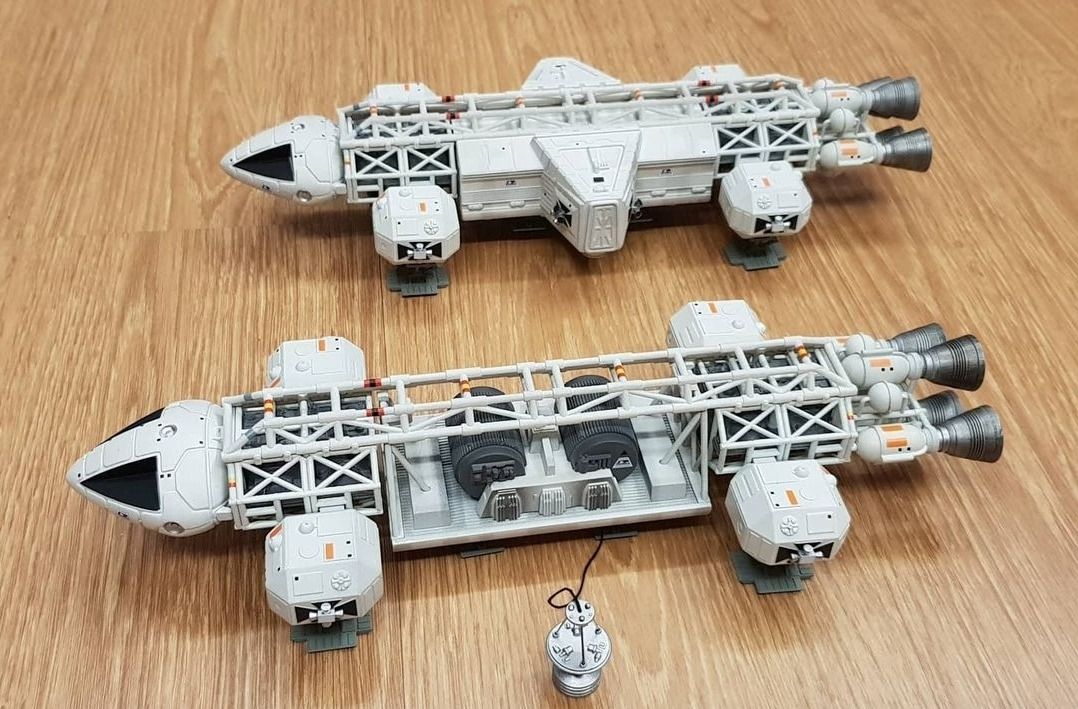 Aoshima Space 1999 Freighter & Laboratory Eagle(Diecast Metal), Hobbies ...