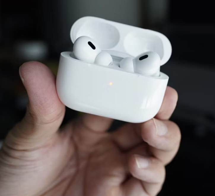 Apple air pod pro 1st gen, Audio, Earphones on Carousell
