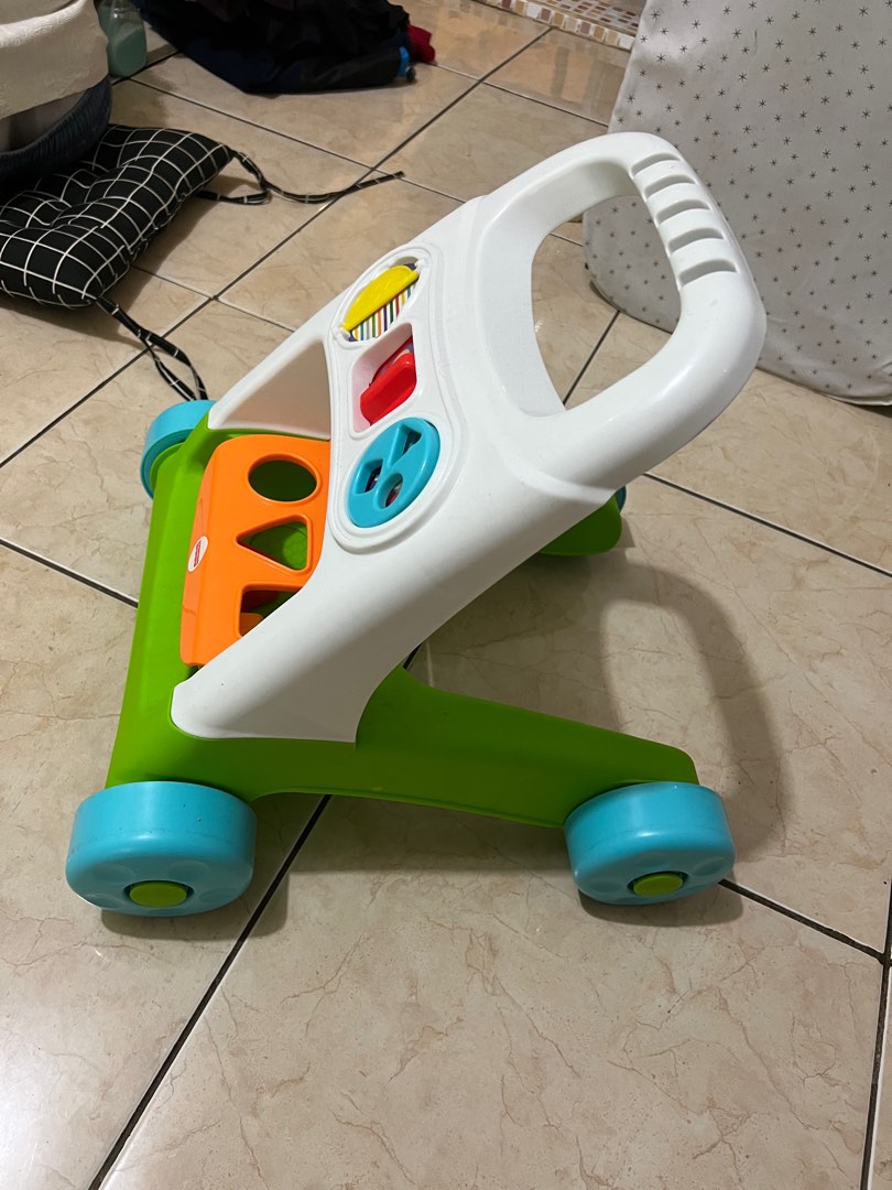baby walker fisher price, Bayi & Anak, Mainan & Baby Walker di Carousell