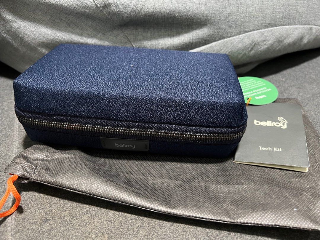 Bellroy Tech kit, Men's Fashion, Bags, Belt bags, Clutches and Pouches ...