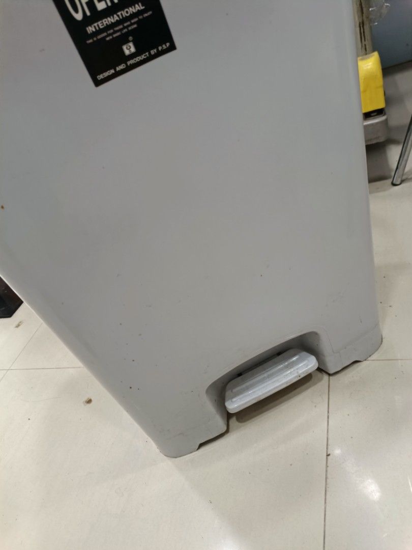 Big Leg Step Dustbin, Everything Else on Carousell
