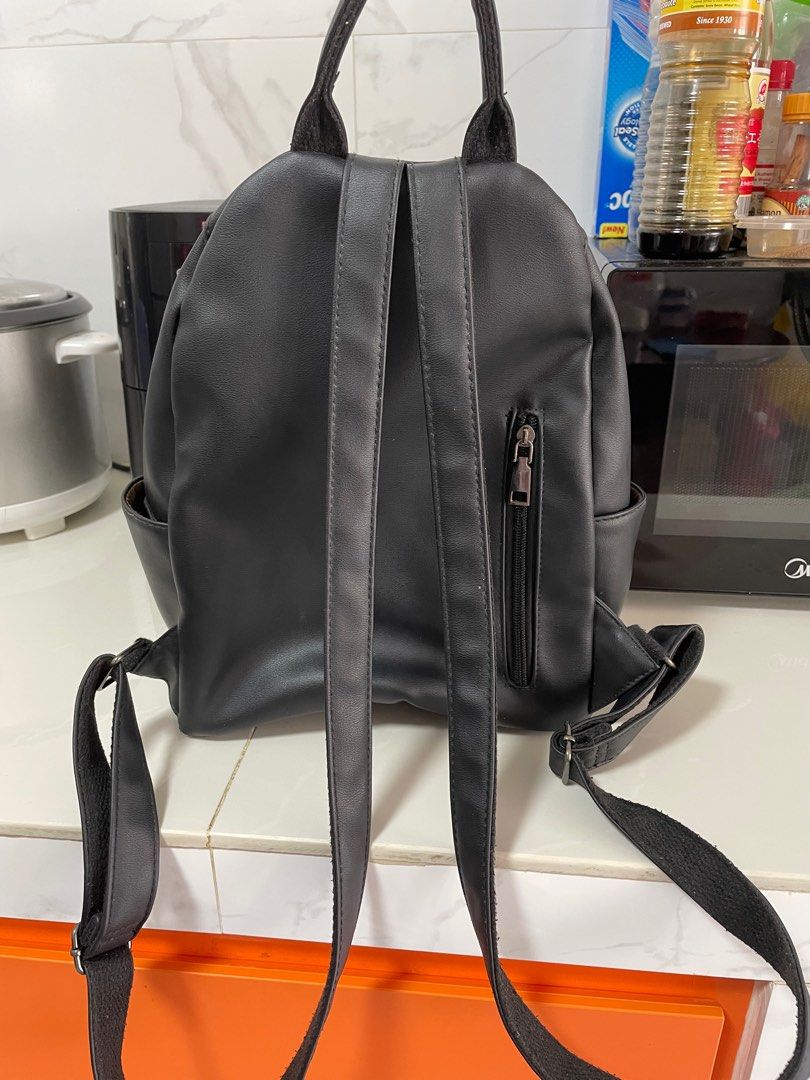 Black Backpack, Women's Fashion, Bags & Wallets, Backpacks on Carousell