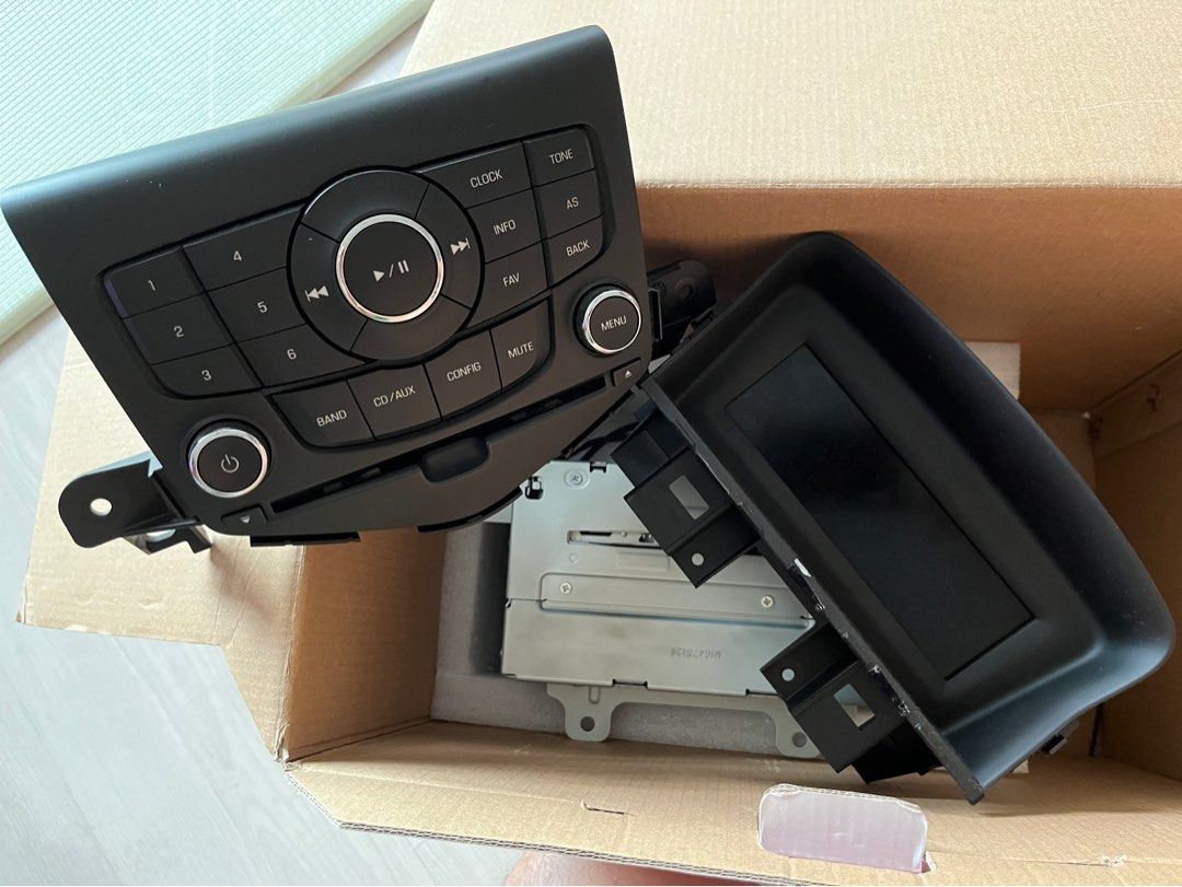 Chevrolet Cruze Head Unit (HU), Car Accessories, Accessories on Carousell