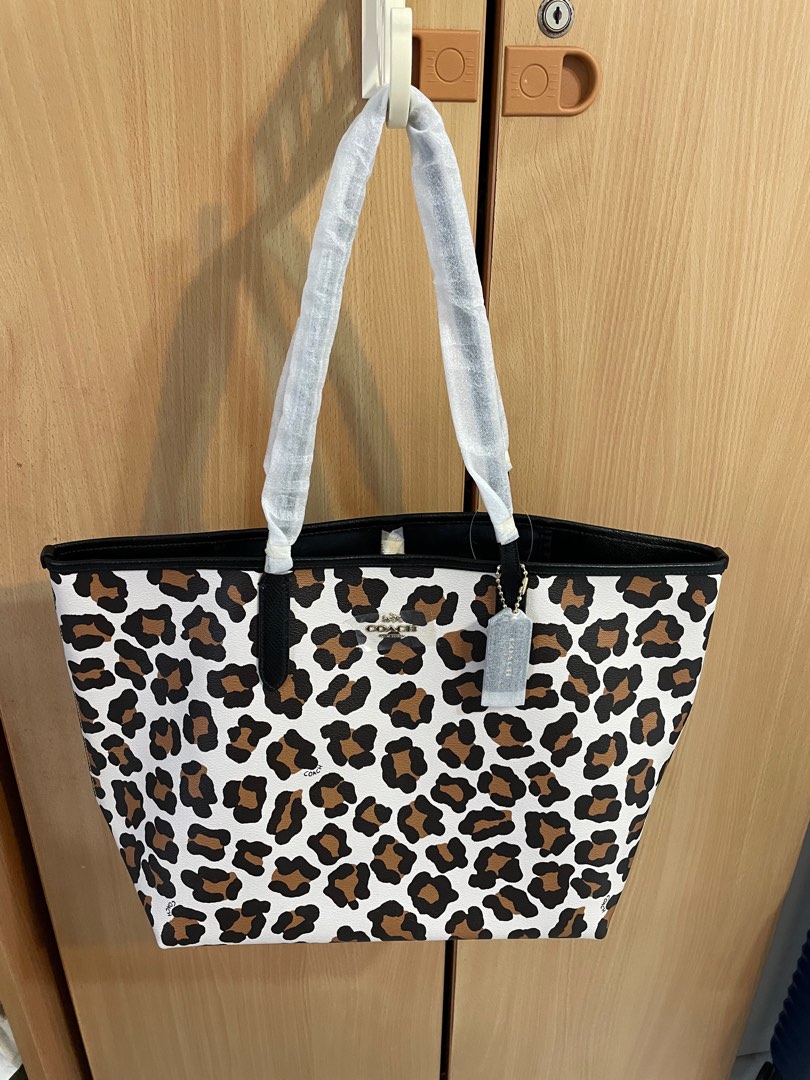 Coach cheetah print tote bag, Women's Fashion, Bags & Wallets, Tote ...