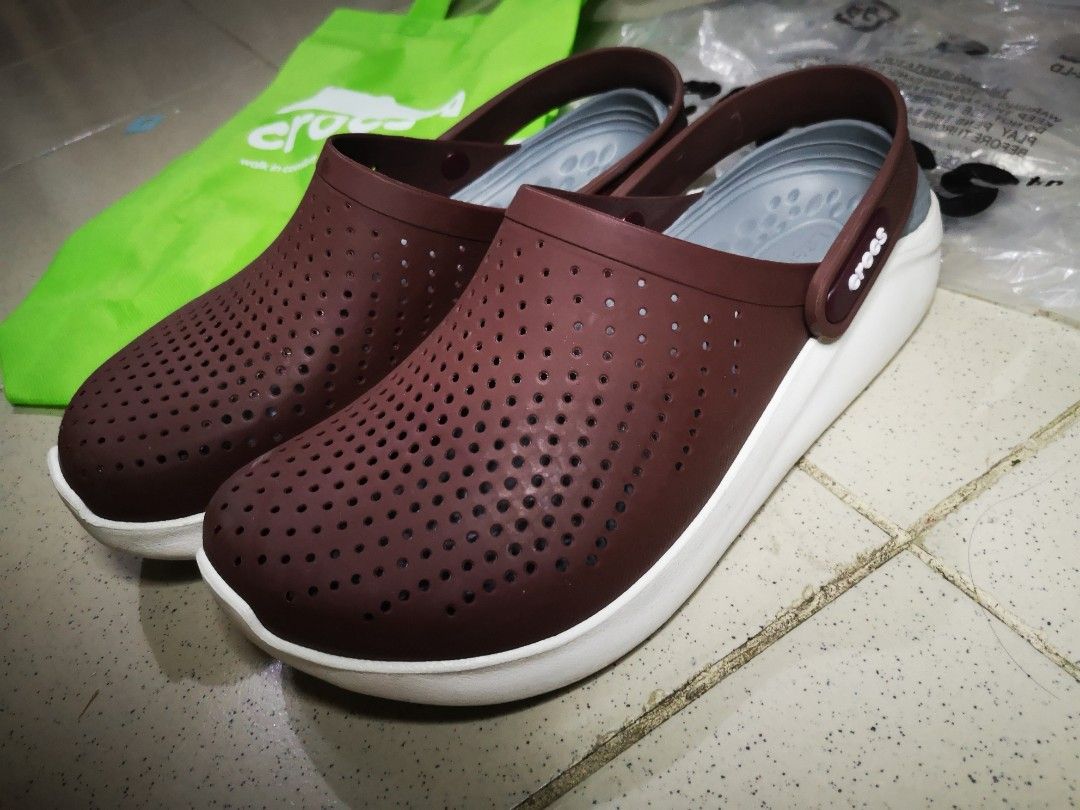 Crocs Used Once, Men's Fashion, Footwear, Slippers & Slides on Carousell