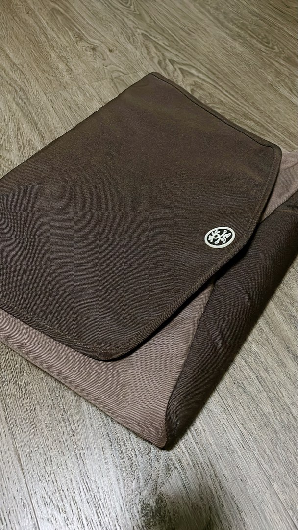 Crumpler Laptop Bag, Computers & Tech, Parts & Accessories, Laptop Bags ...
