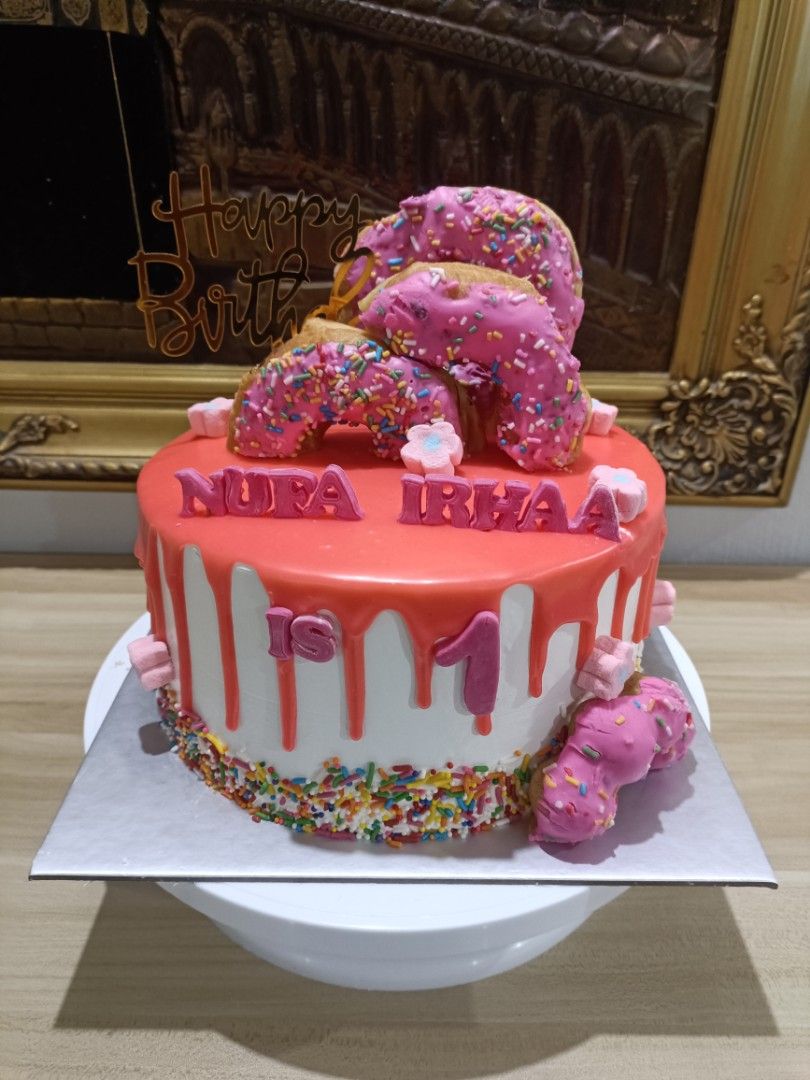 Custom Birthday cake, Food & Drinks, Homemade Bakes on Carousell